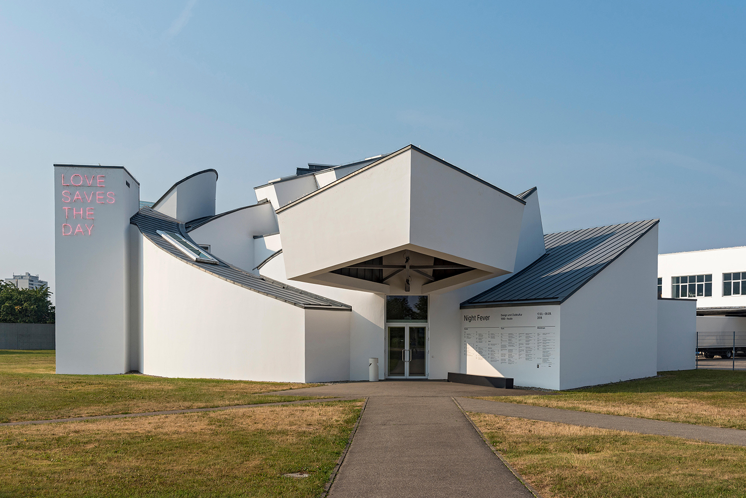 Frank Gehry Architecture Philosophy: Secrets for Students